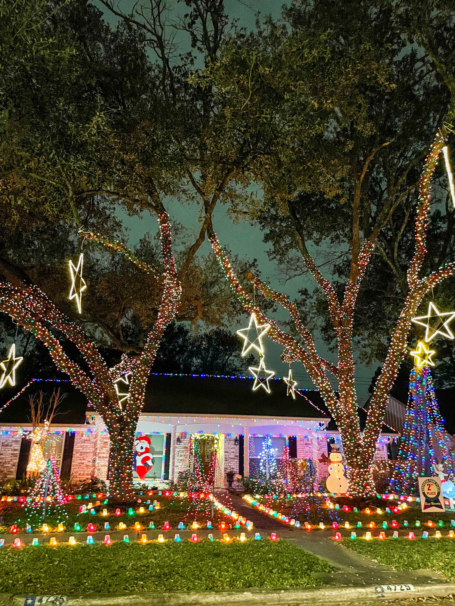 EXPLORE HOUSTON’S BEST CHRISTMAS ATTRACTIONS – Find New Adventures