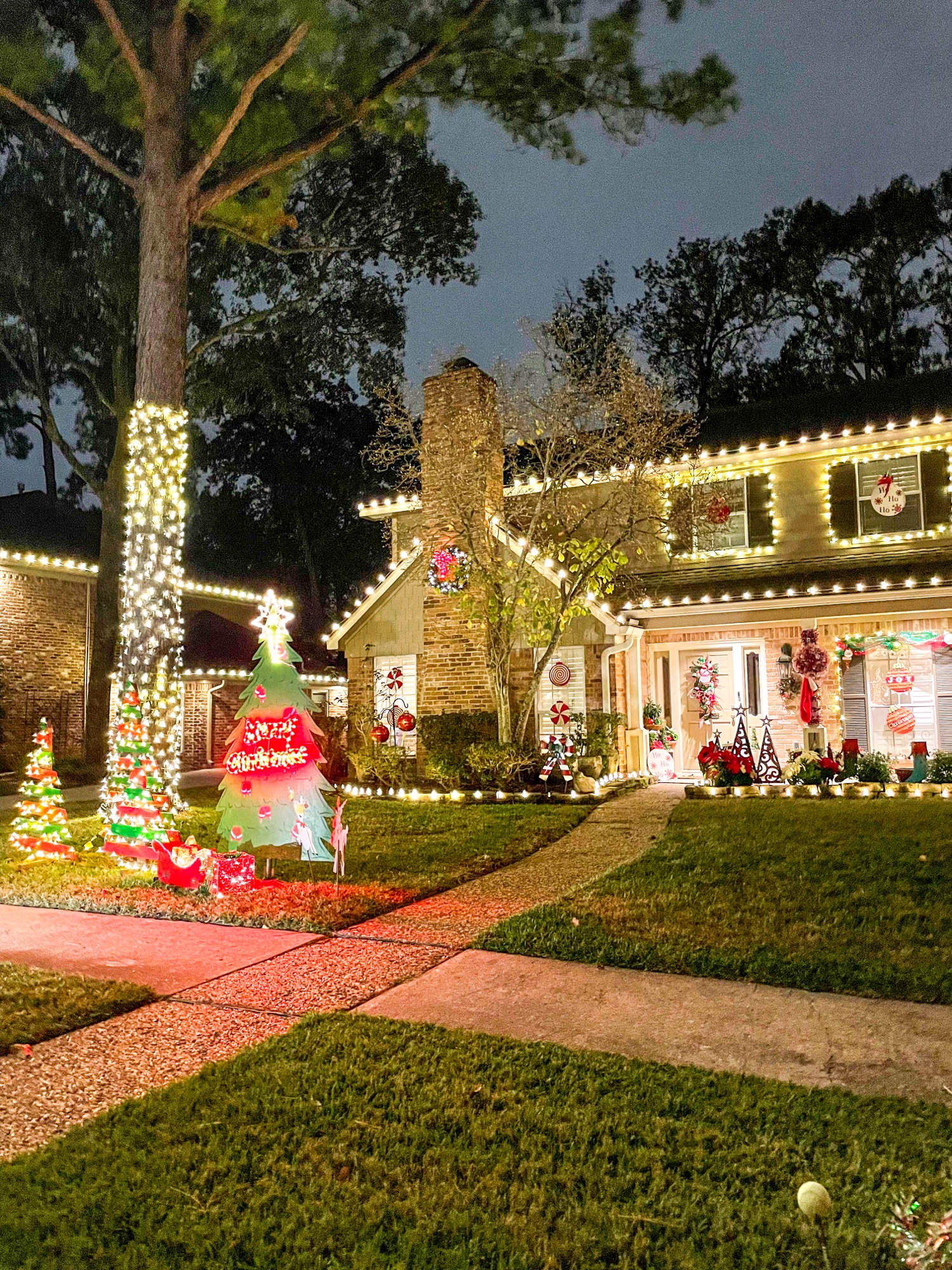 EXPLORE HOUSTON’S BEST CHRISTMAS ATTRACTIONS – Find New Adventures