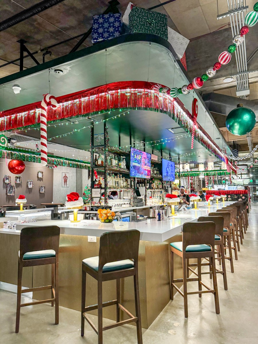 EXPLORE HOUSTON’S BEST CHRISTMAS ATTRACTIONS – Find New Adventures
